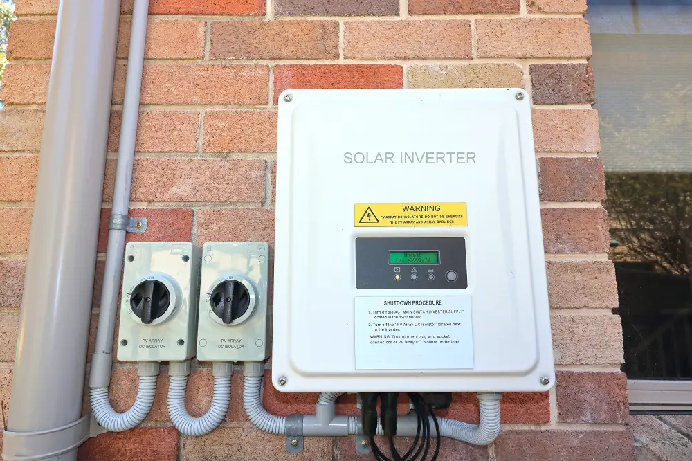 How Does a Solar Inverter Work? DC/AC Power Explained - Energy Follower
